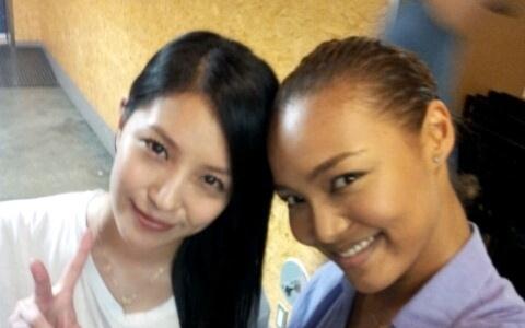 寶兒與Crystal Kay開心見面 - Kpopn