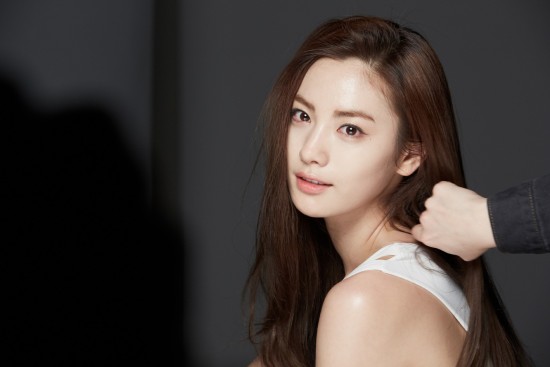 NaNa DHC 拍攝花絮照 - Kpopn