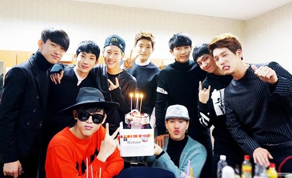 GOT7 為 2AM 回歸應援 - Kpopn