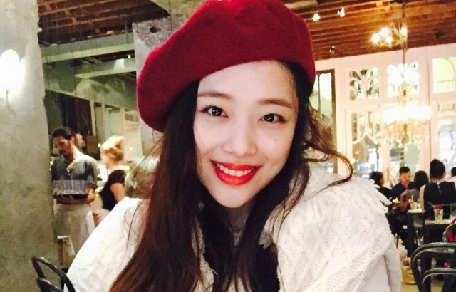 Sulli IG 粉絲追蹤數破四十萬 - Kpopn