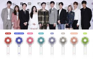 超可愛 S.M. 偶像應援色小風扇來囉！不管是不是家族飯都想收集！ - Kpopn