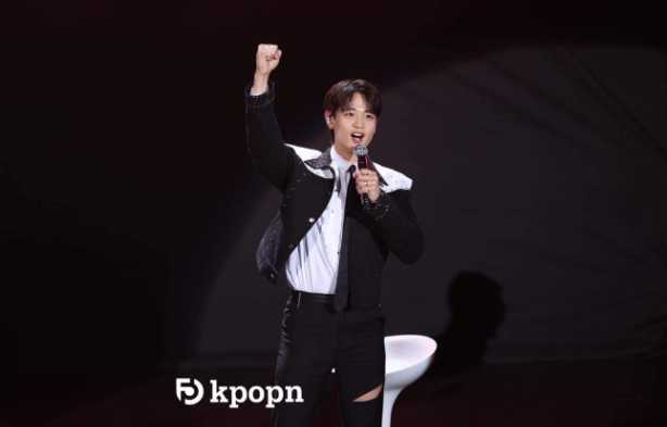 SHINee珉豪甜喊：想見你 化身「鳳南小隊」李子維帥到粉絲怒吼告白 - Kpopn