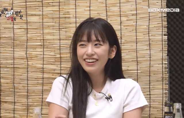 瘋子的對決?!《雖沒菜》為安俞真祭出測謊機 李泳知無情提問「在IVE中酬勞應該拿最多？」 - Kpopn