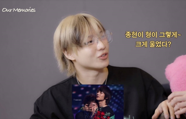 鐘鉉哭倒在珉豪懷裡照片竟掛在SHINee宿舍！不甩哥哥抱怨「泰民自行腦補CP劇情」 - Kpopn