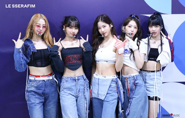 LE SSERAFIM 公布應援色！ - Kpopn