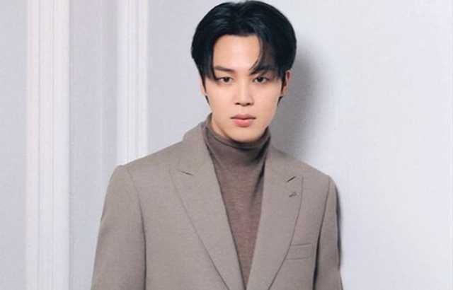 Jimin跟TXT一起跳舞意外變小隻男！影片曝光粉絲被電暈 狂誇站C位好帥 - Kpopn