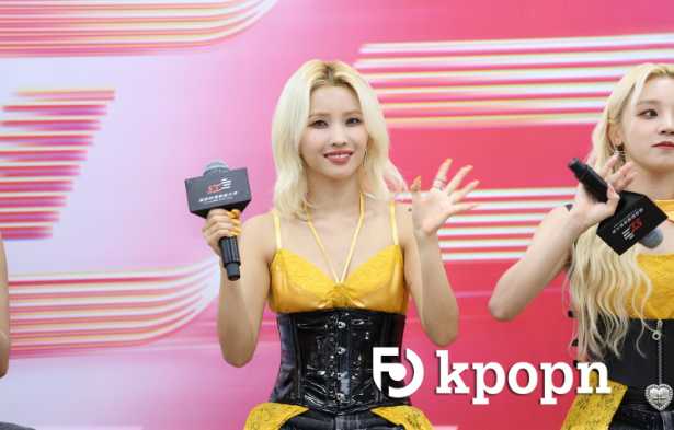 (G)I-DLE雨琦最崩潰的「可愛三連拍」 舒華不嫌事大直喊：躲不了 - Kpopn