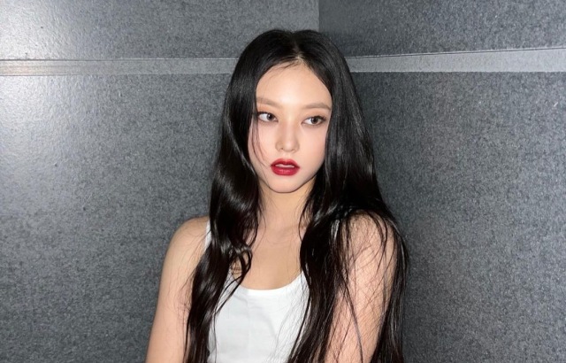 HYBE專門推出冷系列美男美女？網友大讚「V一笑起來就變暖」 - Kpopn