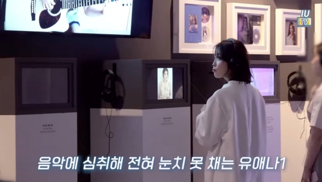 IU扮成棉花糖失望「都沒人認出我」 滿頭大汗沒人理最後直接摘頭套粉絲嚇壞 - Kpopn