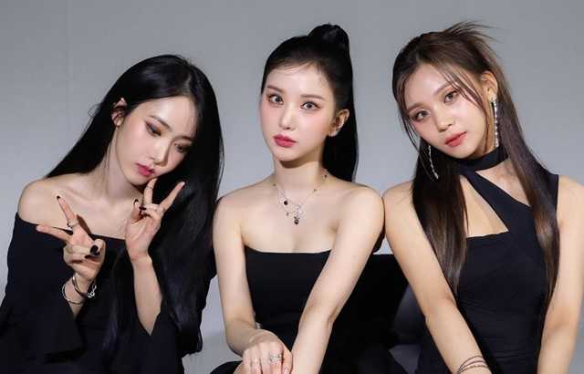 VIVIZ銀河不管新專高冷風格！被抓包獨自可愛 網笑「走錯棚囉」XD - Kpopn