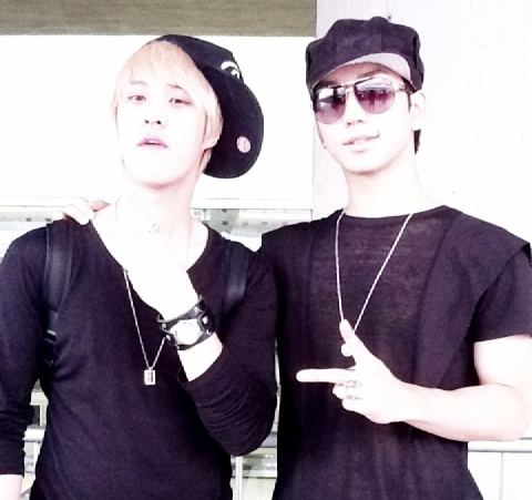 昇昊和 G.O 的自拍照 - Kpopn