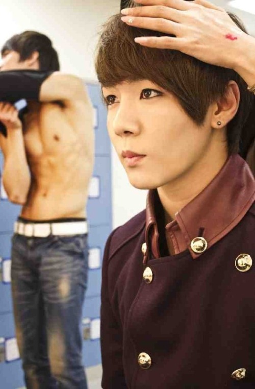 X-5 Ghun 的六塊肌 - Kpopn