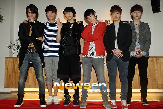 Cube Studio 的開幕儀式 - Kpopn