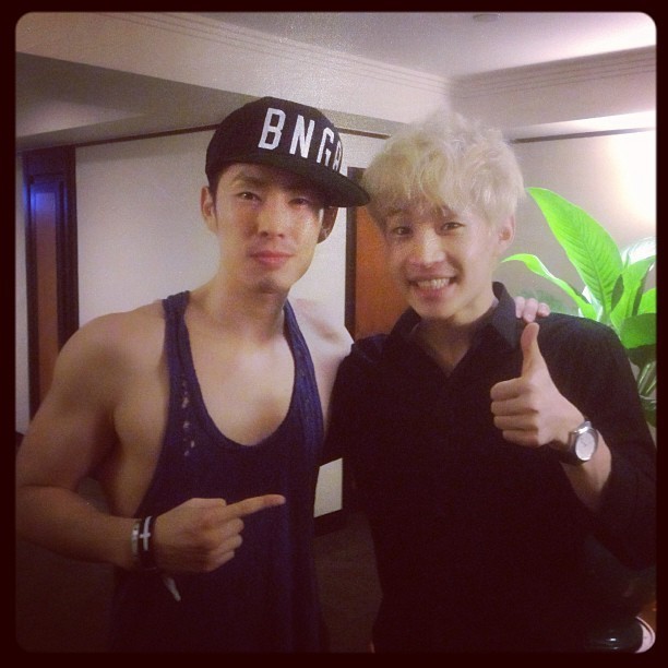 吳建豪與 SJ、Henry 合照 - Kpopn