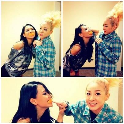 CL 與 Dara 搞笑合照 - Kpopn