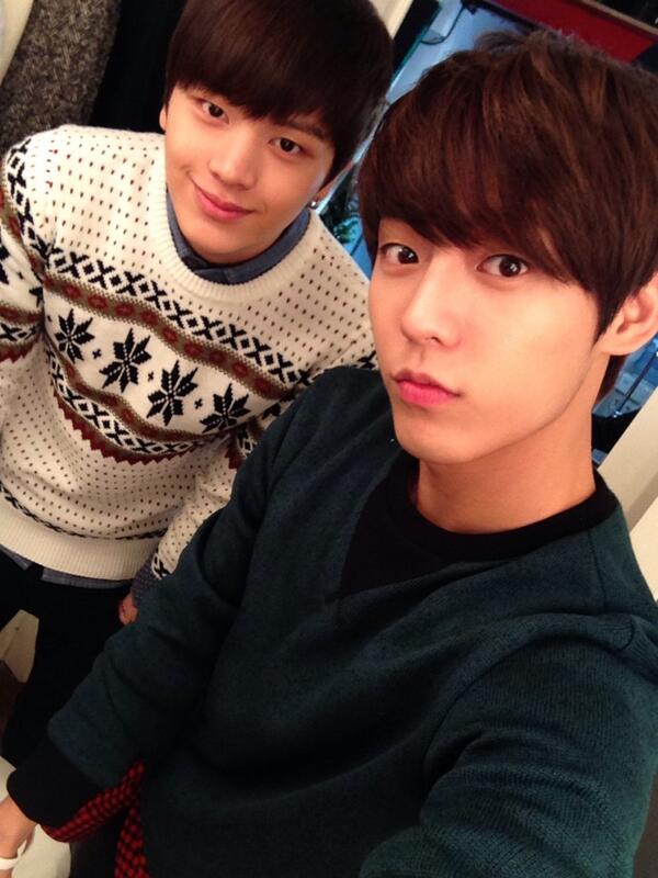 旼赫、性材翻唱《娃娃》 - Kpopn