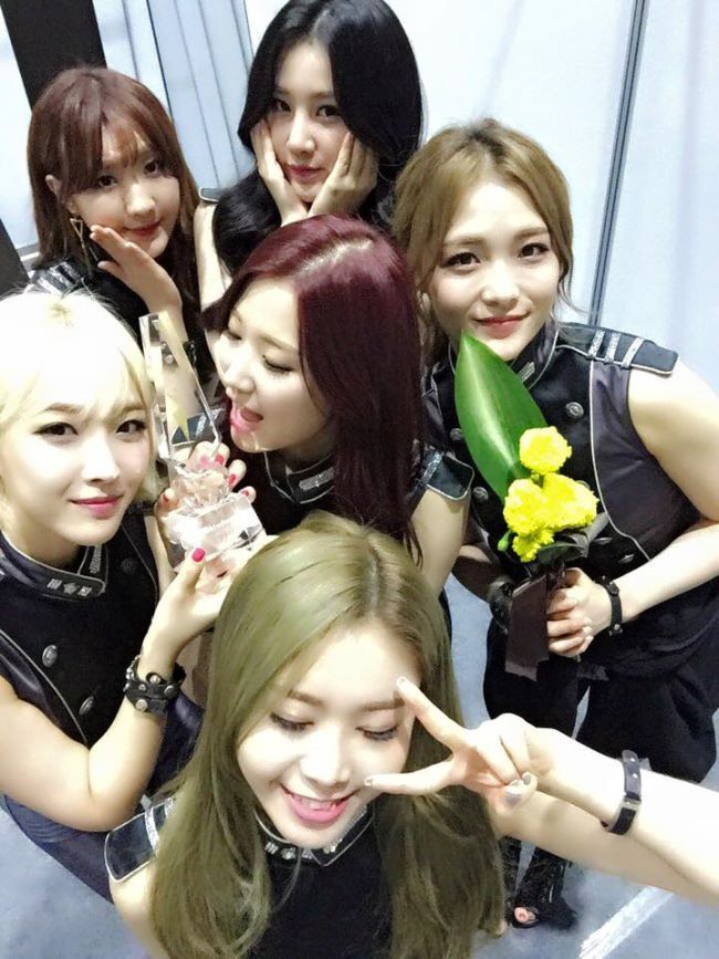 WANNA.B《Hands Up》特別版MV - Kpopn