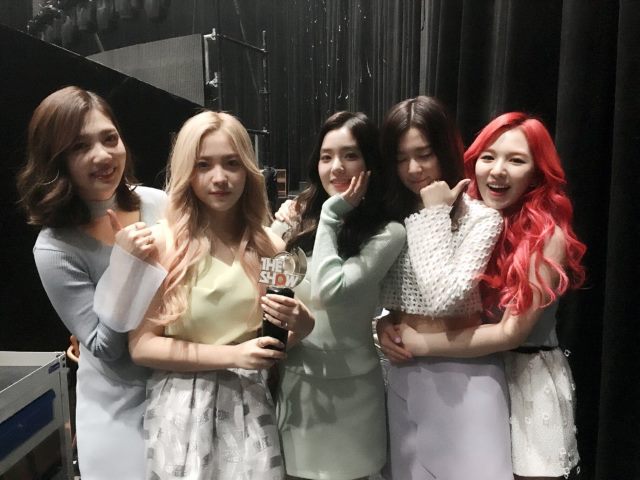 Red Velvet 獲《THE SHOW》一位 - Kpopn