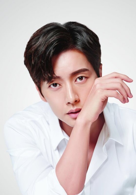 朴海鎮成為 JAYJUN 化妝品代言模特兒 - Kpopn