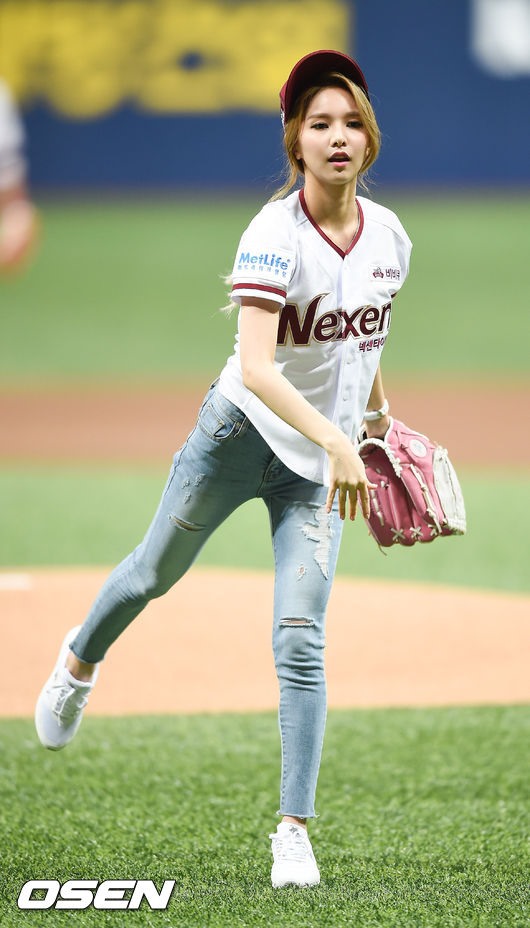 FIESTAR 成員 Jei 為韓國職棒開球 - Kpopn