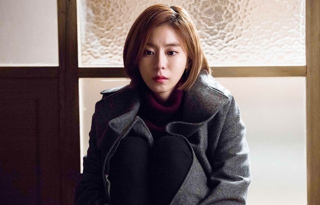 UIE 祖母今天 (12日) 早上過世 - Kpopn